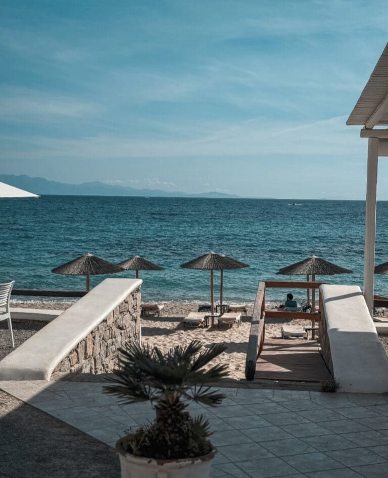 The 10 Best Beach Clubs In Mykonos | Wildest